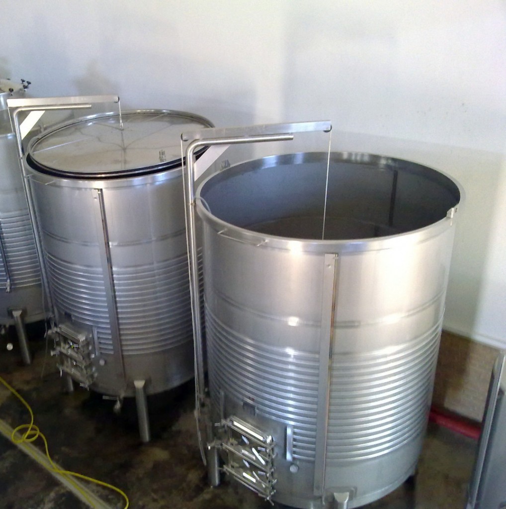 Always full stainless steel vats | Equiproin